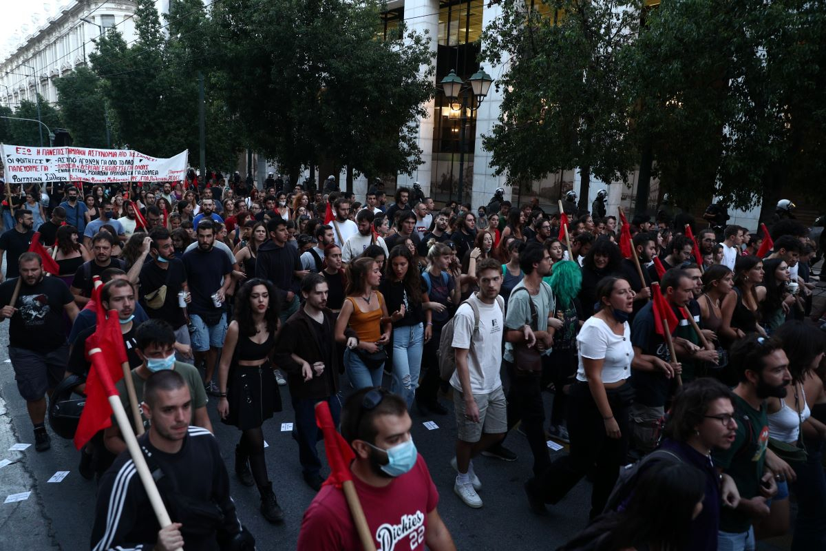 Ο πρόσφατος νόμος για τα πανεπιστήμια και τα καθήκοντα της φοιτητικής ...